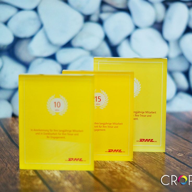 Plexiglass plaques - Advertising agency Crops